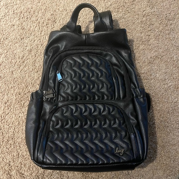 lug | Bags | Lug Hatchback Classic Vl Backpack In Black | Poshmark